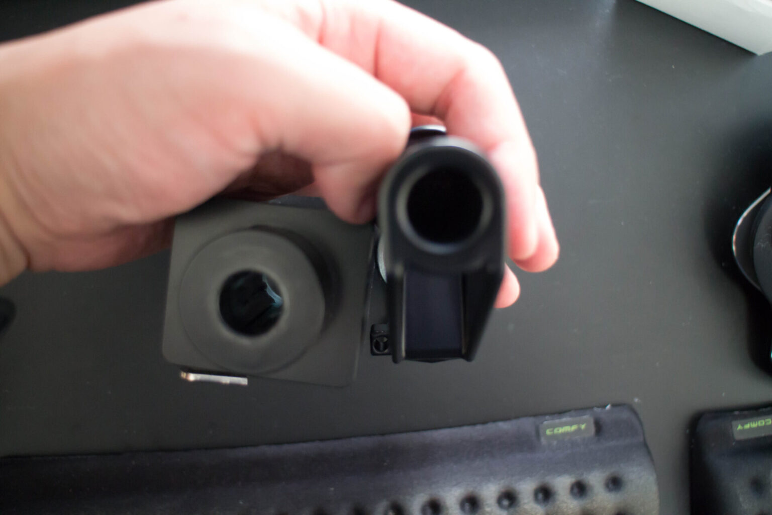 【レビュー】山田照明 Z-LIGHT(Zライト) Z-81NBのクランプ交換!机の厚さに合わなかった話 - NewsCoffee